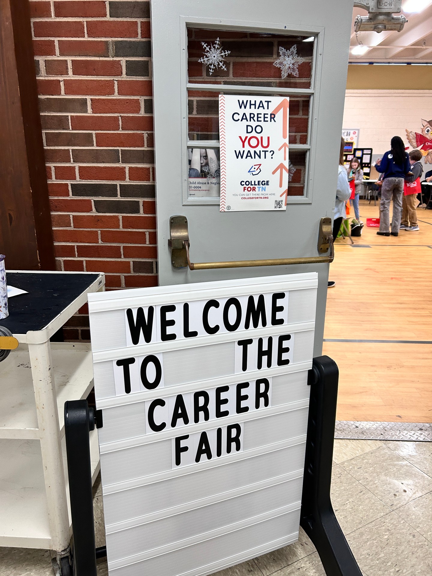 Hosting a Career Fair: 5 Flexible Ways to Make It Work – Pawsitive ...